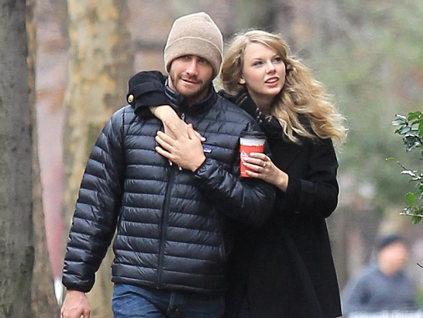 Taylor Swift Family - Parents, Siblings, Boyfriends, Affairs, Facts ... Taylor Swift Family - Parents, Siblings, Boyfriends, Affairs, Facts ...